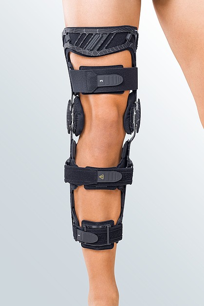 M.4s® PCL dynamic knee brace for treating the posterior cruciate ligament